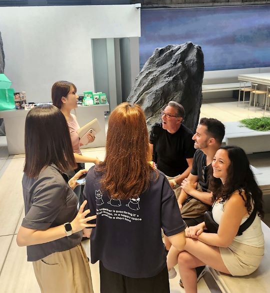 K-Beauty College Student Intern Reporter: Exploring Amore Innisfree Pop-up